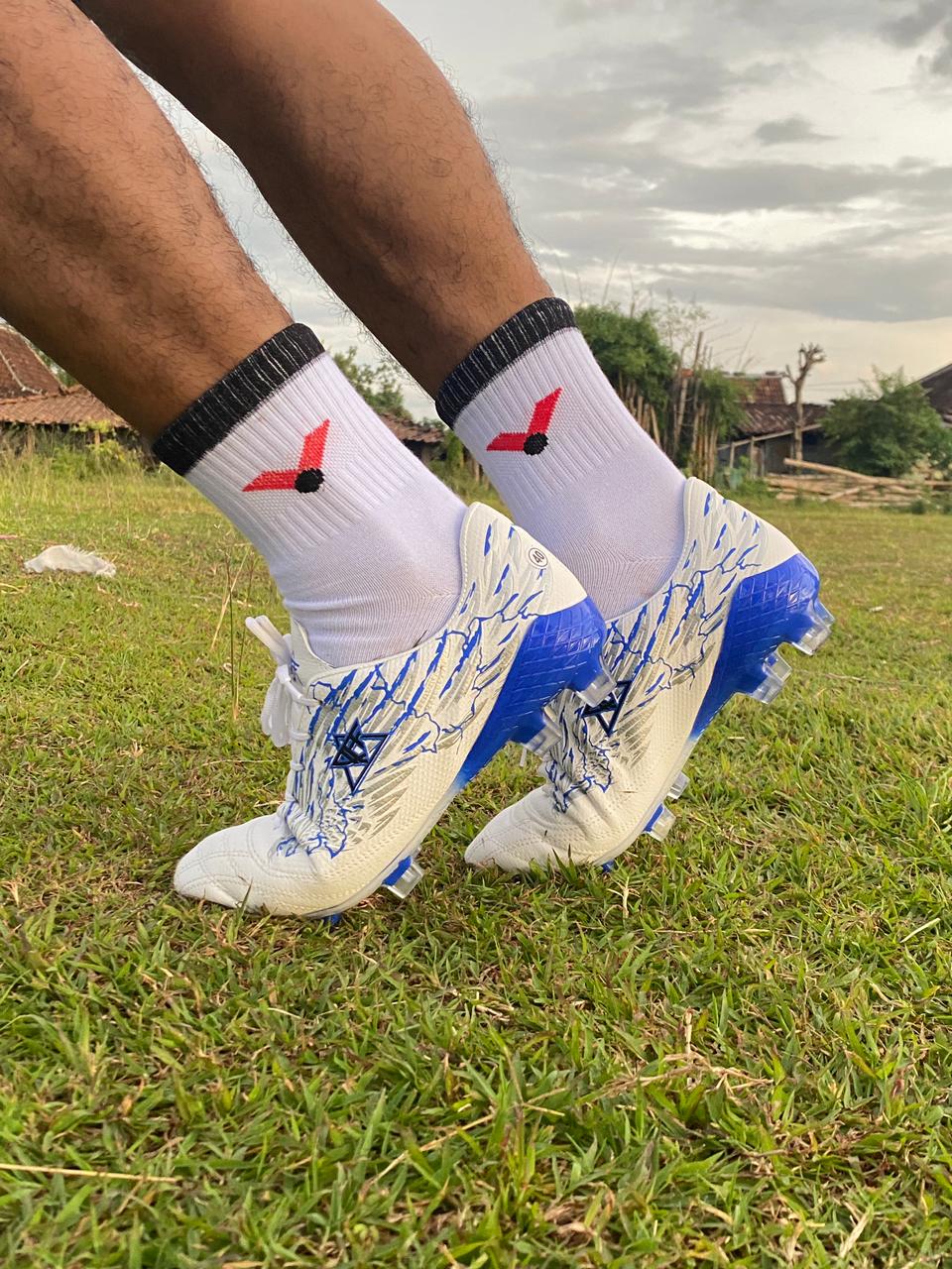 Sepatu Bola RAF White XERACION ONE LS Dewasa | Lazada Indonesia Sepatu Bola RAF White XERACION ONE LS Dewasa | Lazada Indonesia