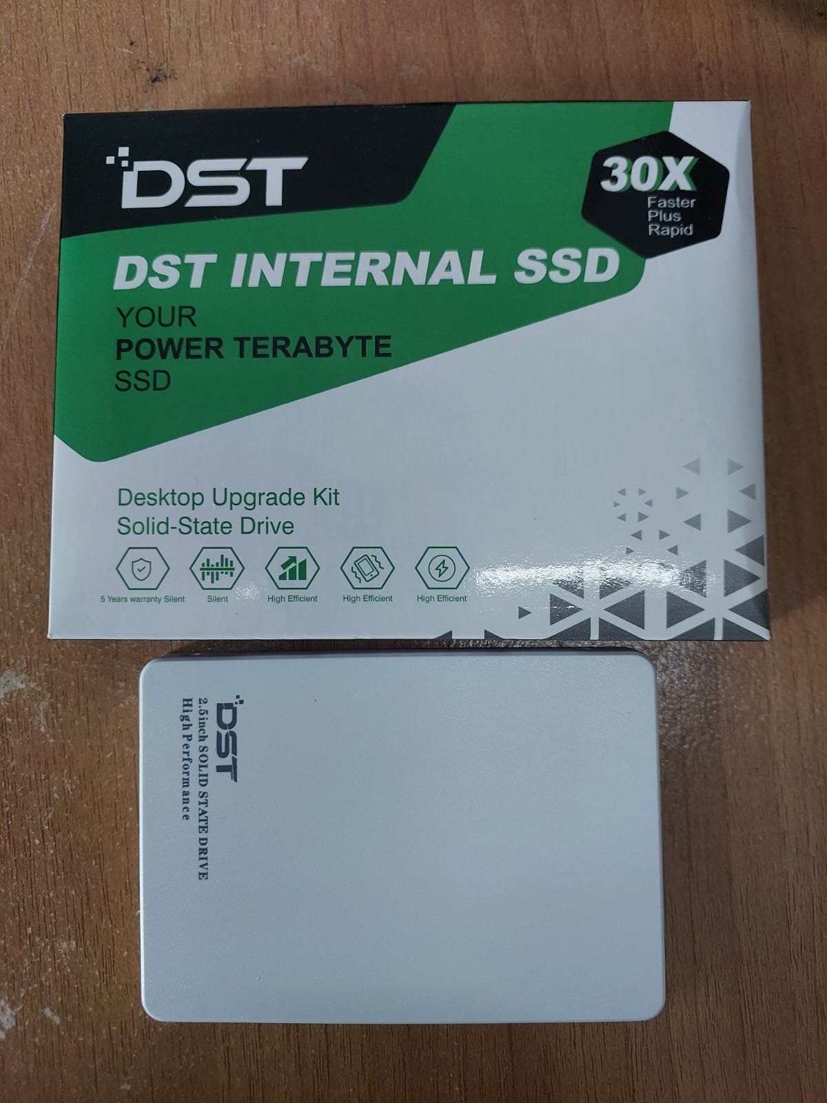 SOLID STATE DRIVE SSD DST SATA III 128GB | 256GB | 512GB GARANSI RESMI ...