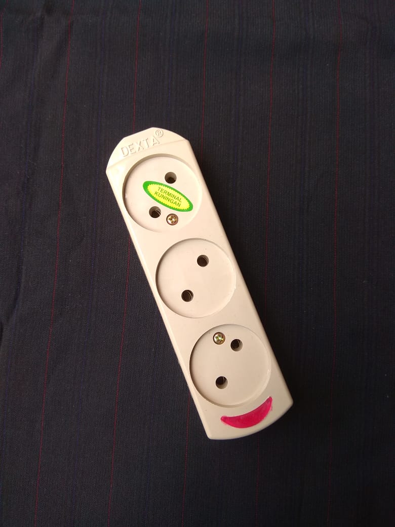 DEXTA Stop Kontak Gepeng Lampu 3 Lubang (1 pc) | Lazada Indonesia