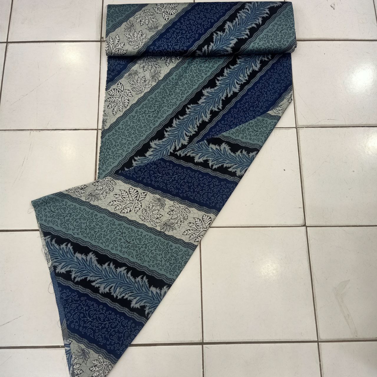 Kain Batik Sutra halus Silky Untuk acara Formal Dan Non Formal bahan ...