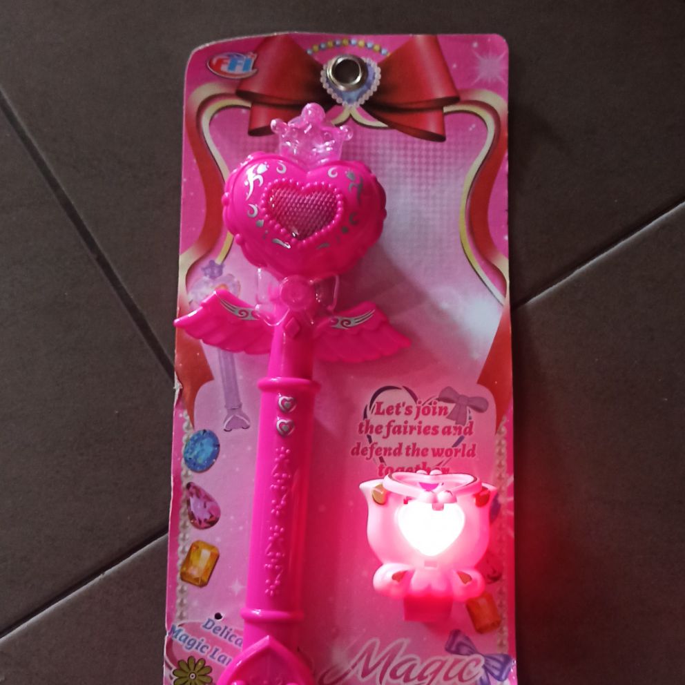 Mainan Tongkat Peri Love Magic Worm + Gelang Menyala & Bunyi | Lazada ...