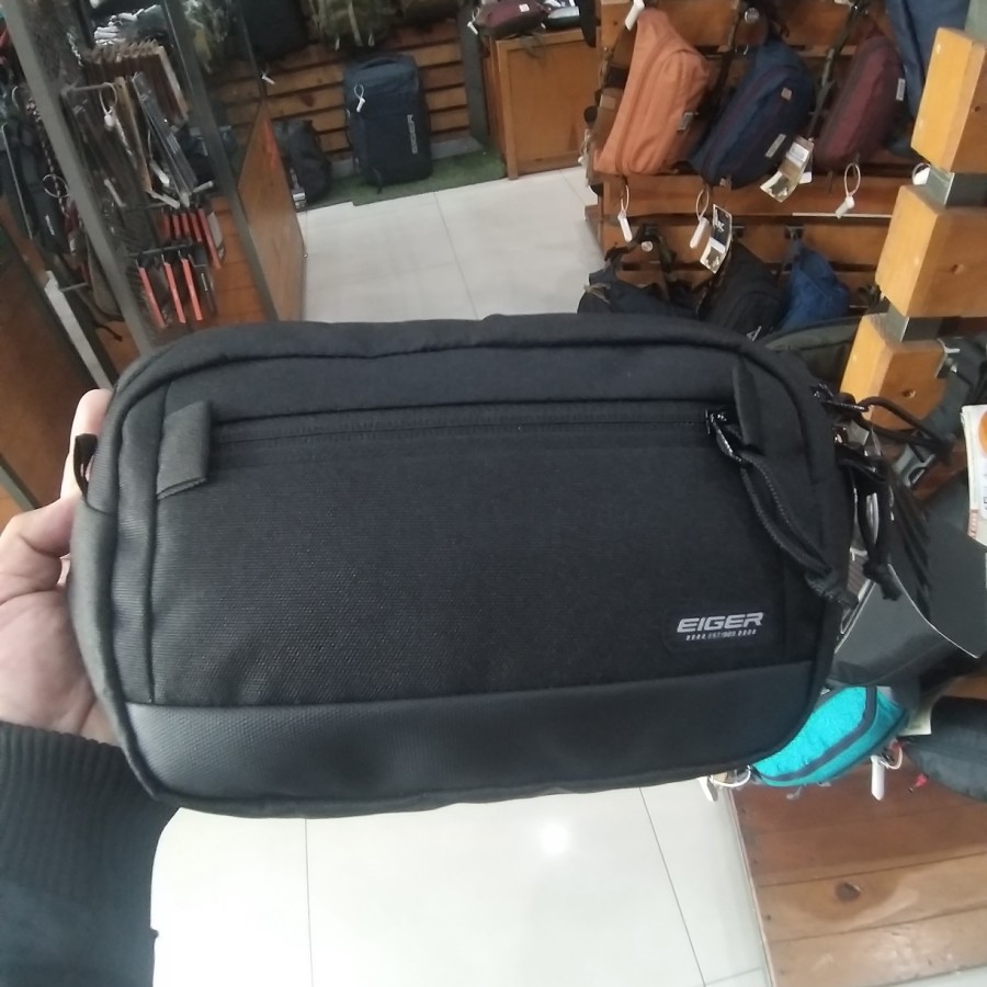 TAS EIGER CLUTCH 1.0,BLK - Hitam, 3Liter | Lazada Indonesia