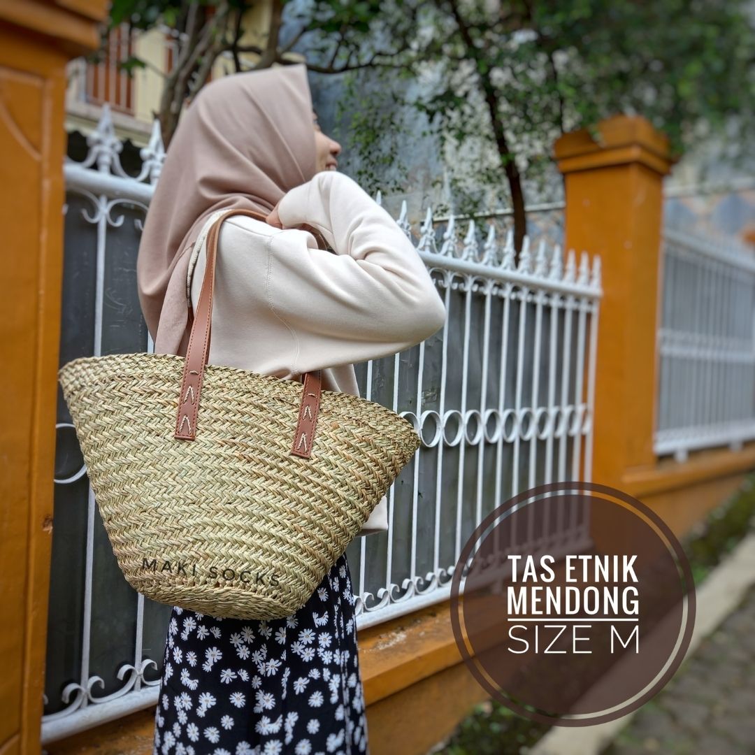 Tas Anyaman Etnik Wanita Khas Bali Bahan Mendong Natural Tali Kulit ...