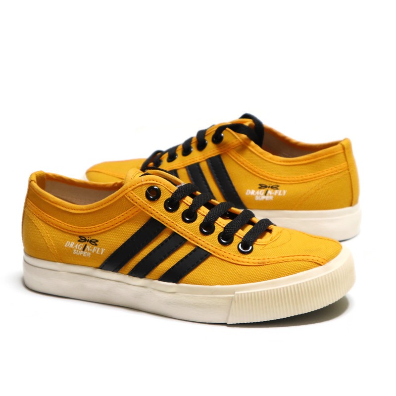 Sepatu Dragonfly Yellow / Sneakers Warrior Falcon Kuning Original ...