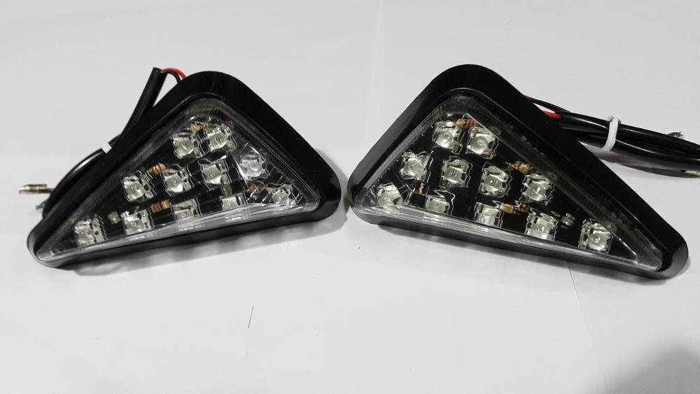 LAMPU SEN LED TEMPEL SEGITIGA Nyala Merah Kuning Putih Biru | Lazada ...