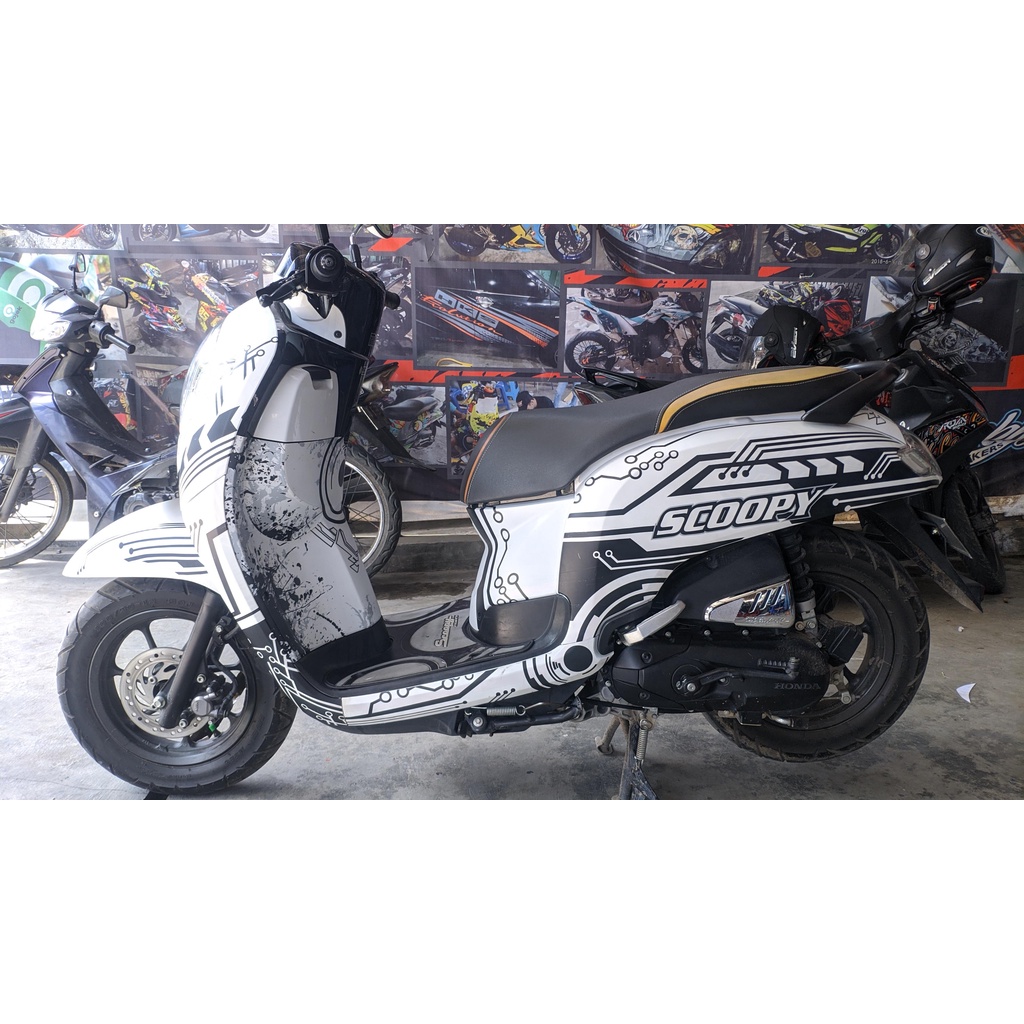 Stiker Scoopy 2018 Decal Full Body Scoopy Premium White Black Cyrcle ...