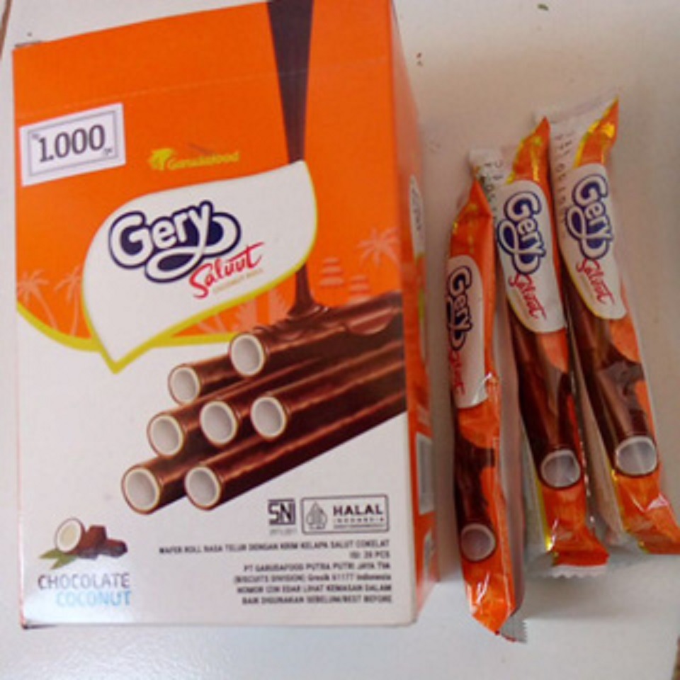 Gery Saluut Chocolate Coconut Roll NEW isi 20 Pcs 9.5gram | Lazada ...