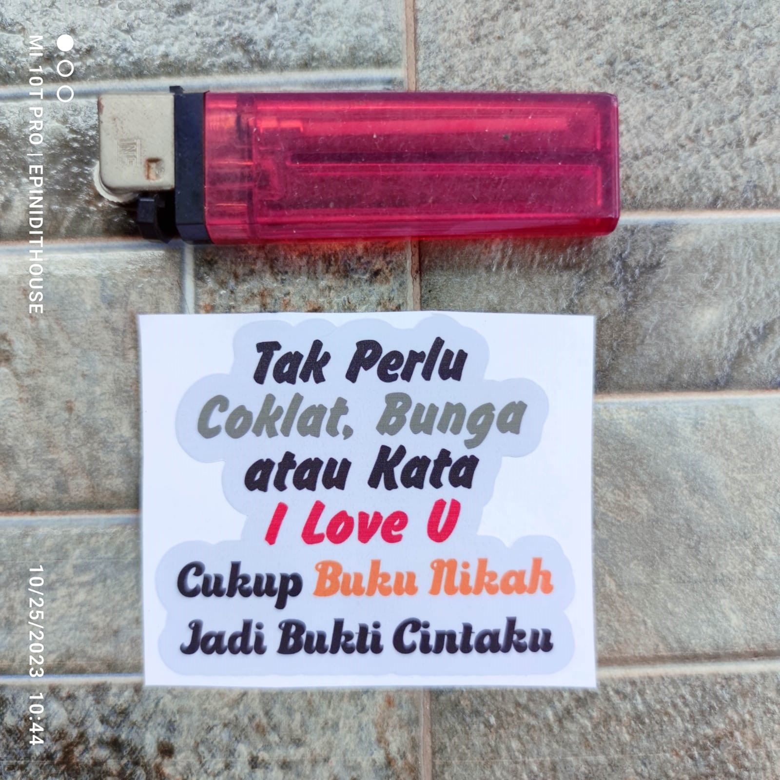 Stiker Kata Tak Perlu Coklat Cukup Buku Nikah Humor Lucu Viral Meme ...