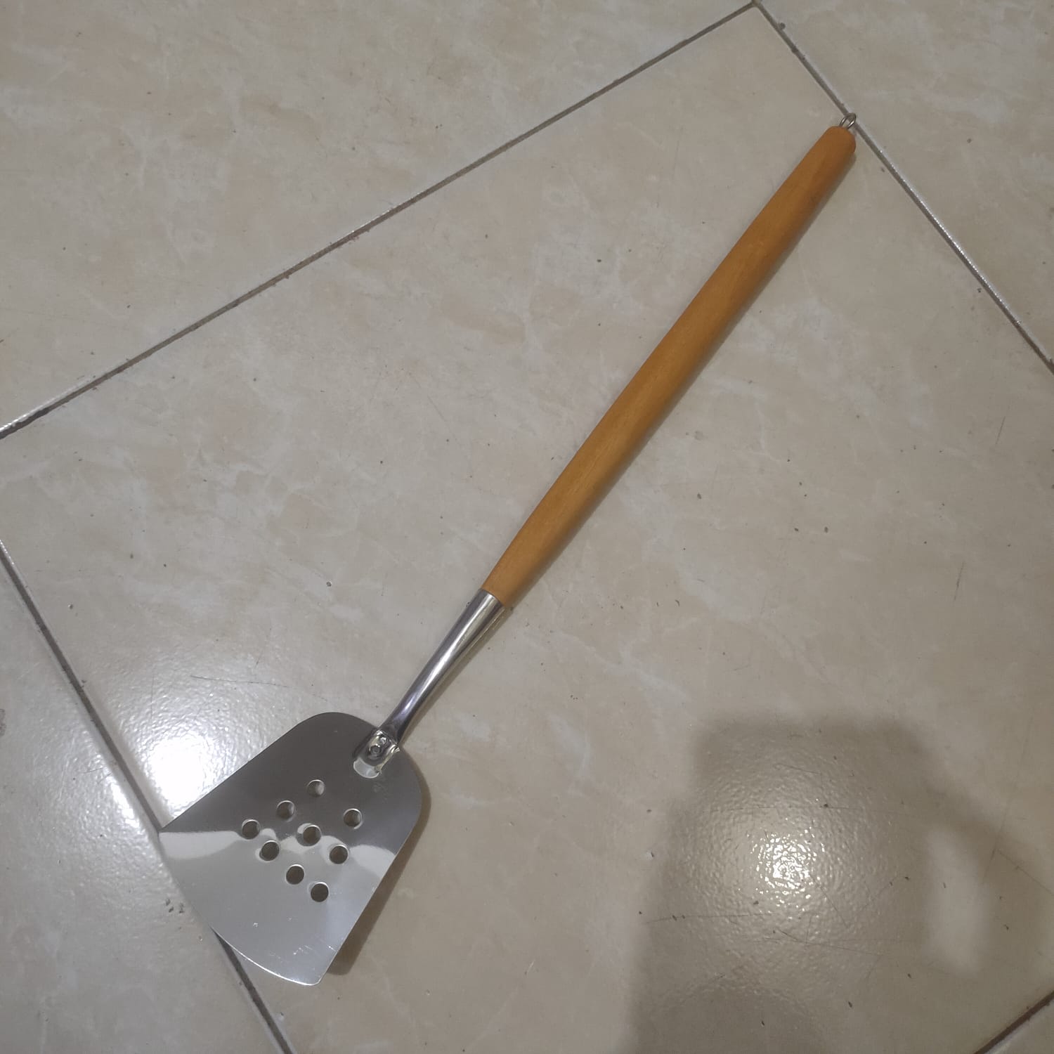 SPATULA GAGANG KAYU STAINLESS SODET SUSUK KAYU BESAR SEROK KAYU LUBANG ...