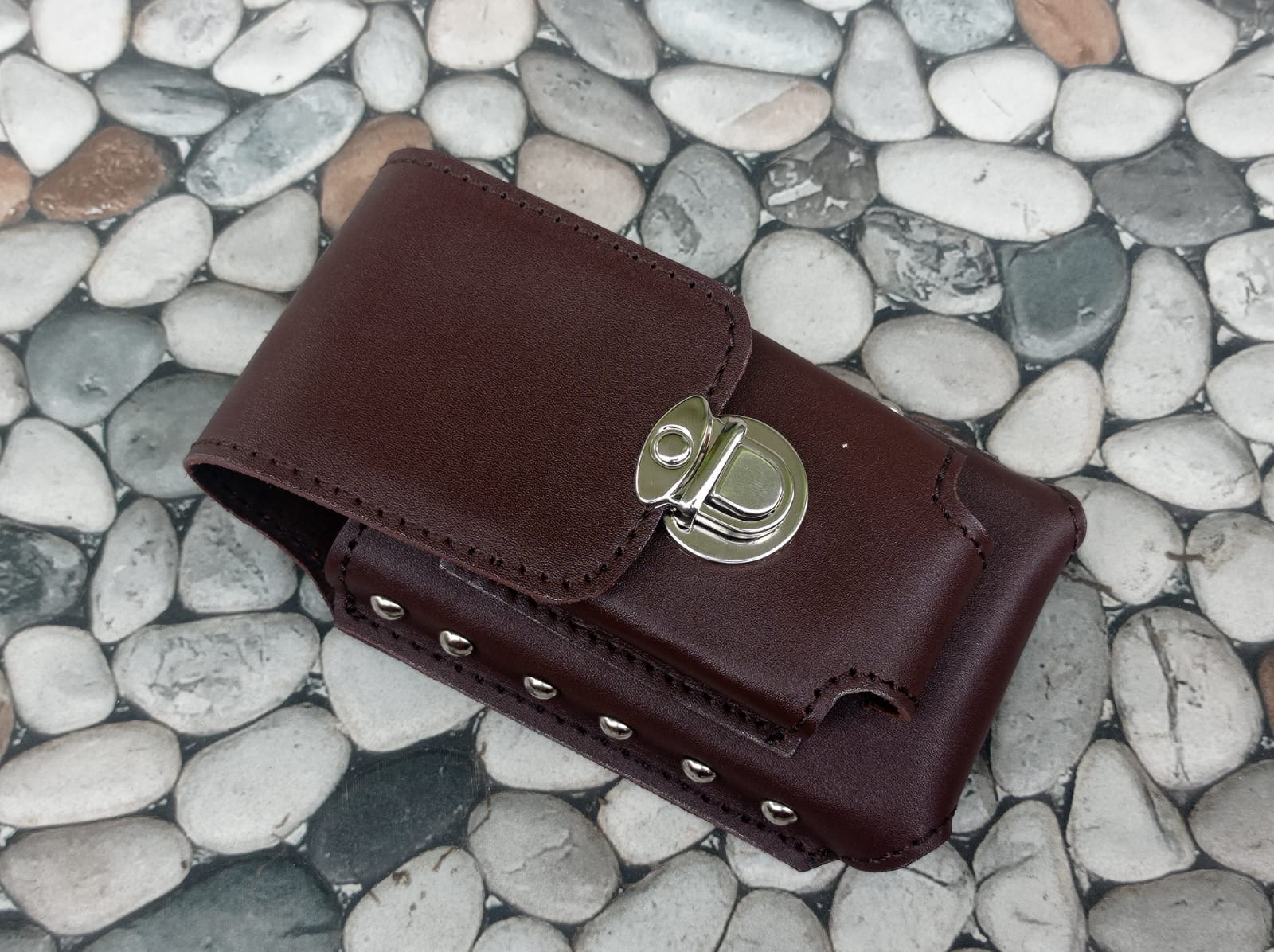 Dompet HP kulit yang biasa di gunakan di sabuk atau kopel elegan dan ...