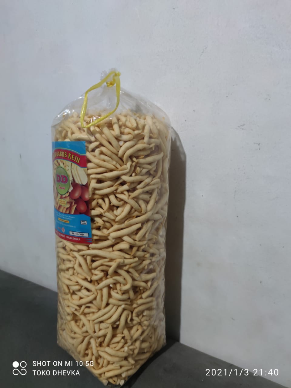 Snack/Cemilan / Telor Gabus Keju / Cendol / Stik Keju merek DD dengan ...