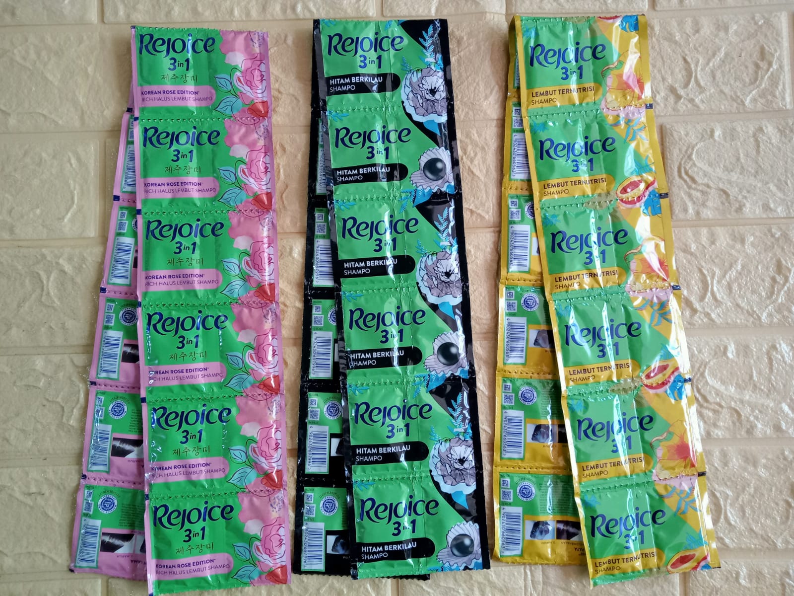 SHAMPOO REJOICE SACHET/RENCENG ISI 12/24 SACHET | Lazada Indonesia