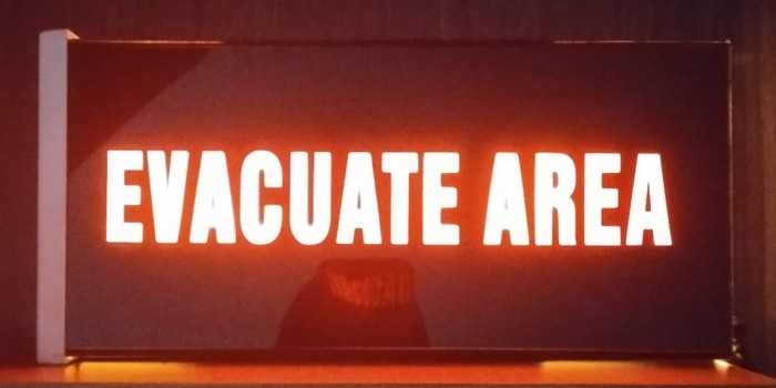 " GAS DISCHARGE " & " EVACUATE AREA " SIGN LAMP FOR FIRE SUPPRESSION ...