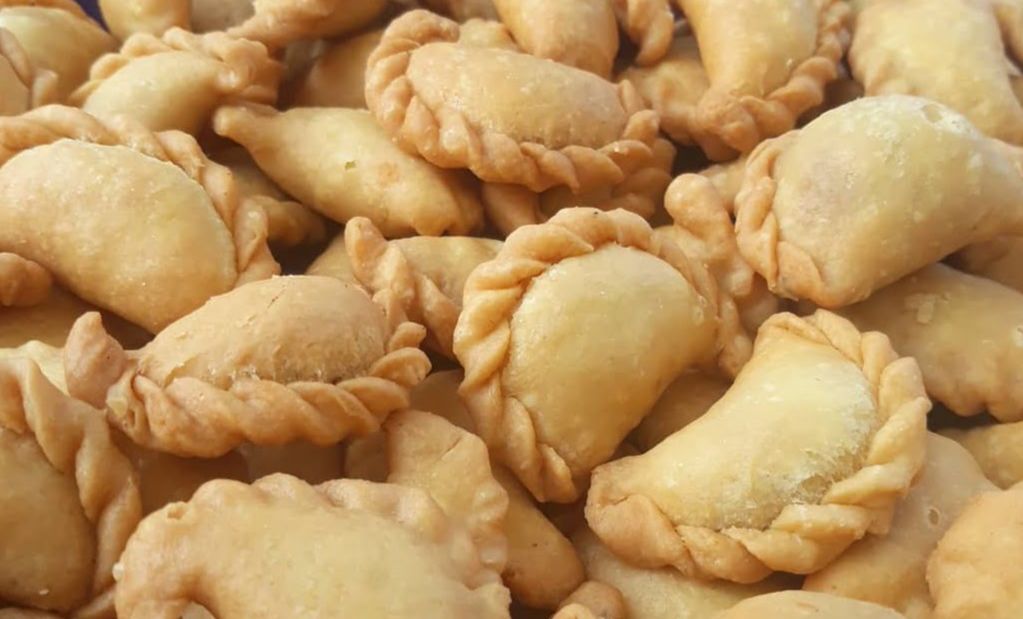 PASTEL MINI ISI ABON 1 KG GURIH KUE KERING BISKUIT COOKIES PASTEL ...