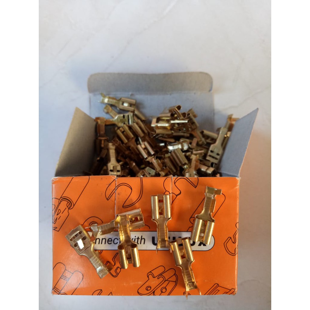 SKUN MOBIL UTILUX FEMALE CEWE H3555 | Lazada Indonesia