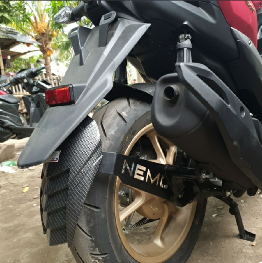 mudguard penahan lumpur AEROX 155 VVA dan Connected shark karbon ...
