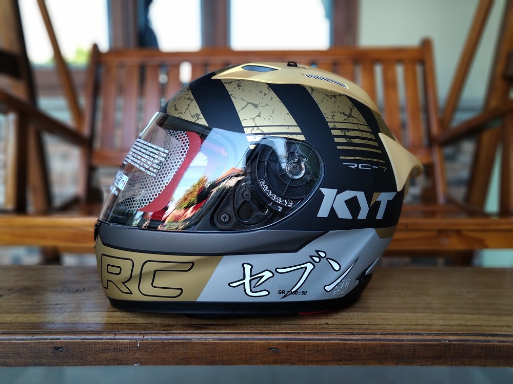 Helm KYT RC7 Seri 17 Black Gold Doft KYT RC Seven Full Face | Lazada ...