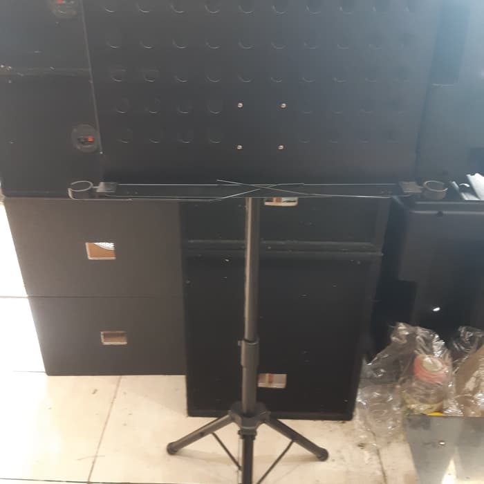 STAND BUKU STAND BOOK BESI TIANG BUKU BOOK BESI TRIPOD BOOK BUKU BESI ... STAND BUKU STAND BOOK BESI TIANG BUKU BOOK BESI TRIPOD BOOK BUKU BESI ...