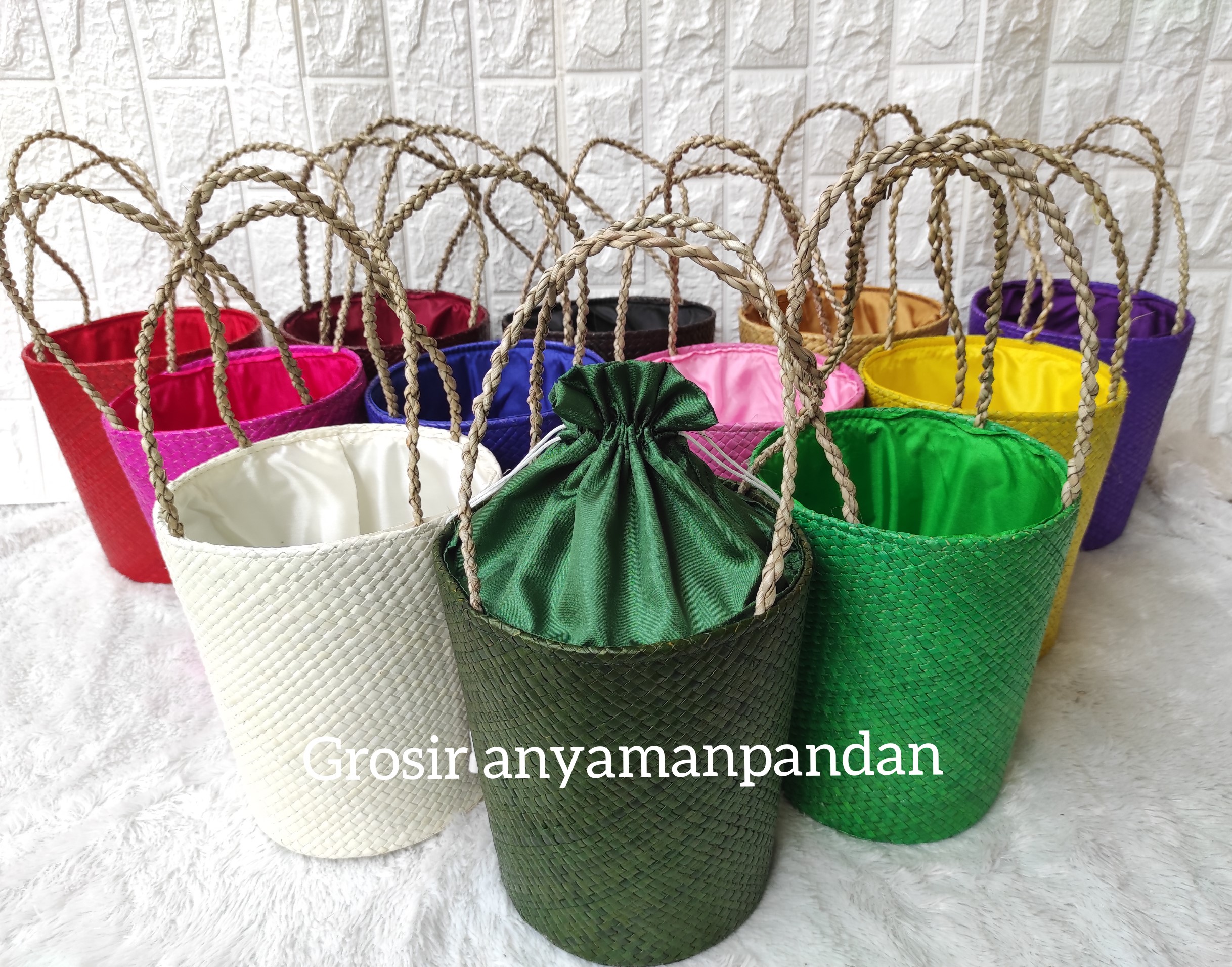 Tas Pandan EMBER Parcel Warna / Tas Parcel / Keranjang Parcel / Tas ...