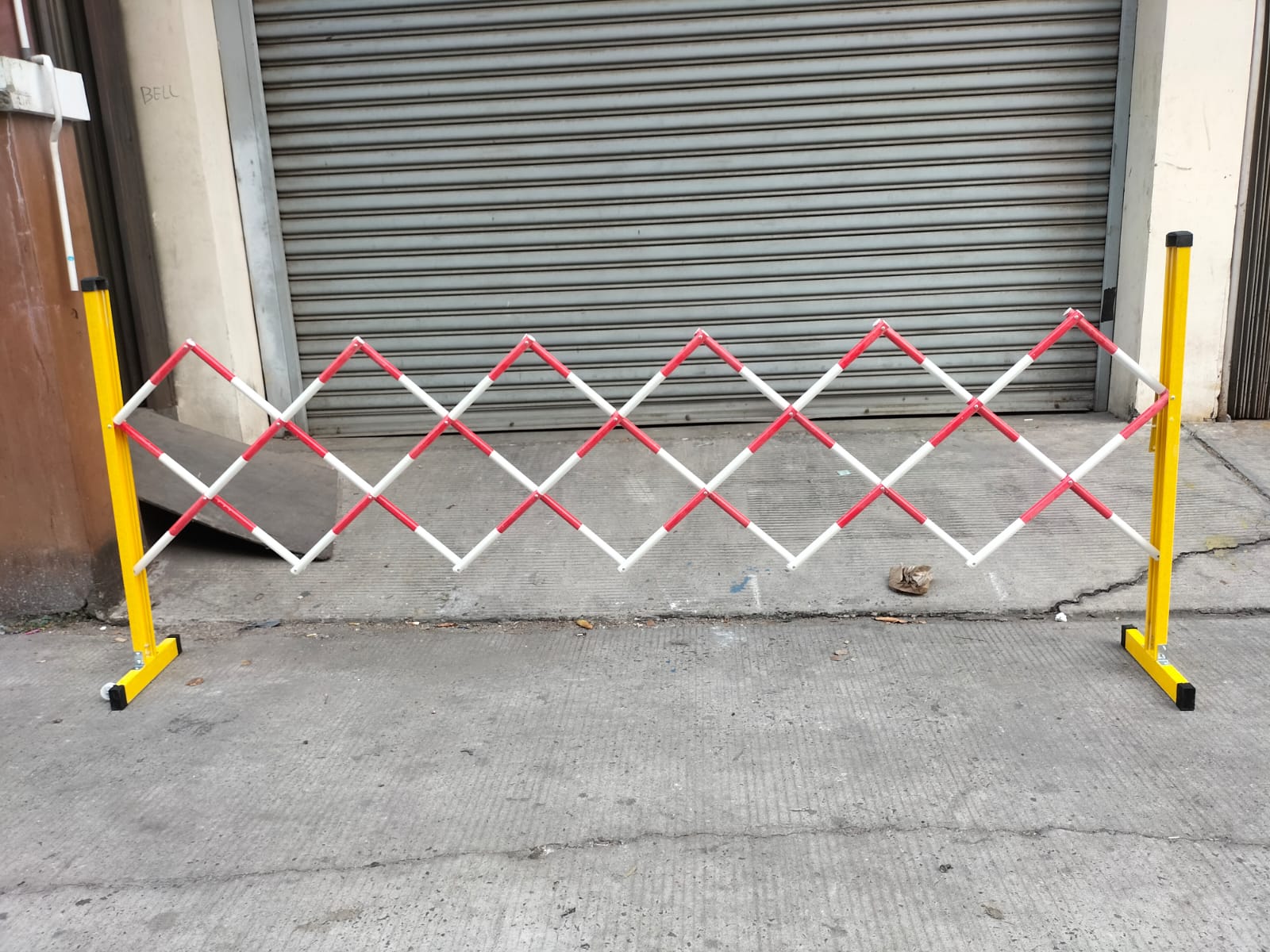 Pagar Pembatas jalan Palang Security Road Expandable Barrier Board ...