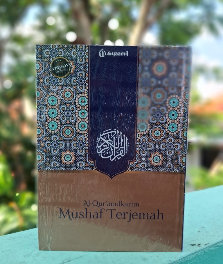 Alquran MUSHAF TERJEMAH A5 syamil quran | Lazada Indonesia