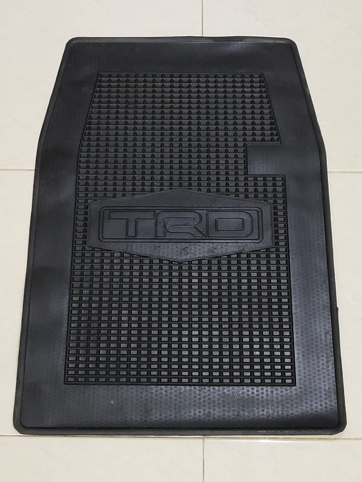 Karpet Karet Keset alas kaki dalam kabin Mobil Lembaran TRD Jumbo harga ...