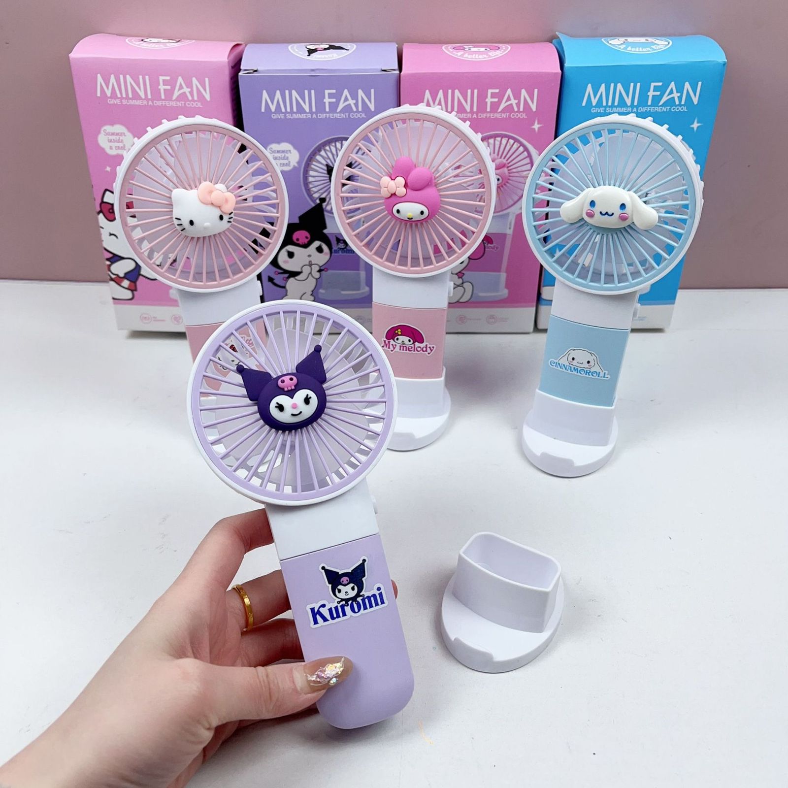 Kipas Angin Mini Lucu Motif SANRIO Kipas Mini Portable Lucu Baterai ...