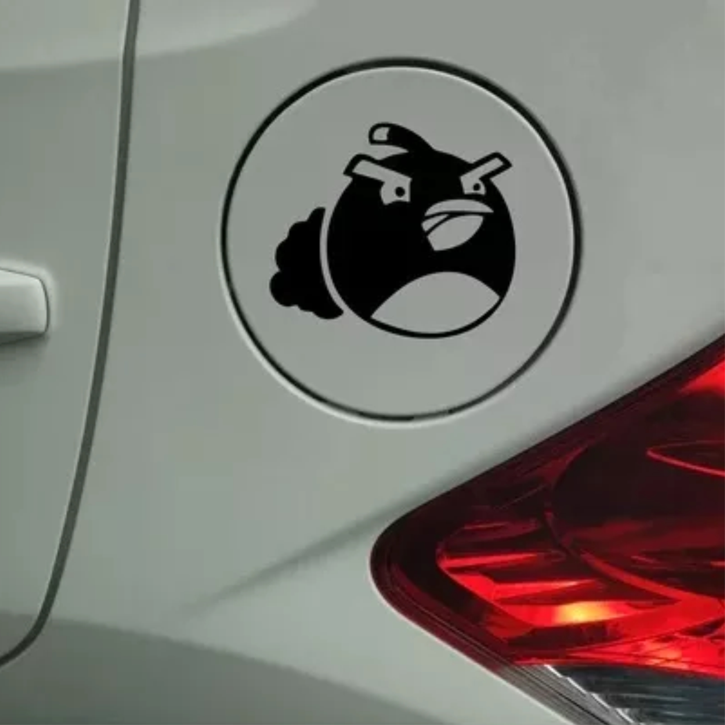 CUTTING STICKER TUTUP TANGKI MOBIL ANGRY BIRDS STIKER TANKI LUCU KEREN ...