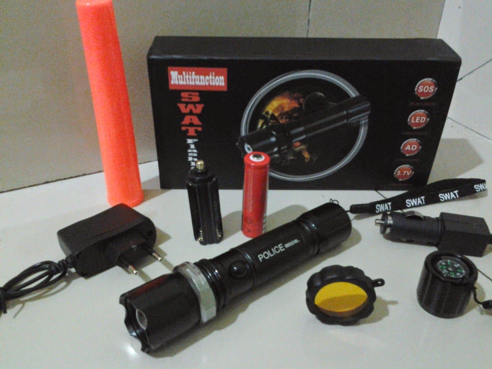 Police Senter Swat 88000w - Flashlight Sinar Cahaya Led Putih - Zoom ...