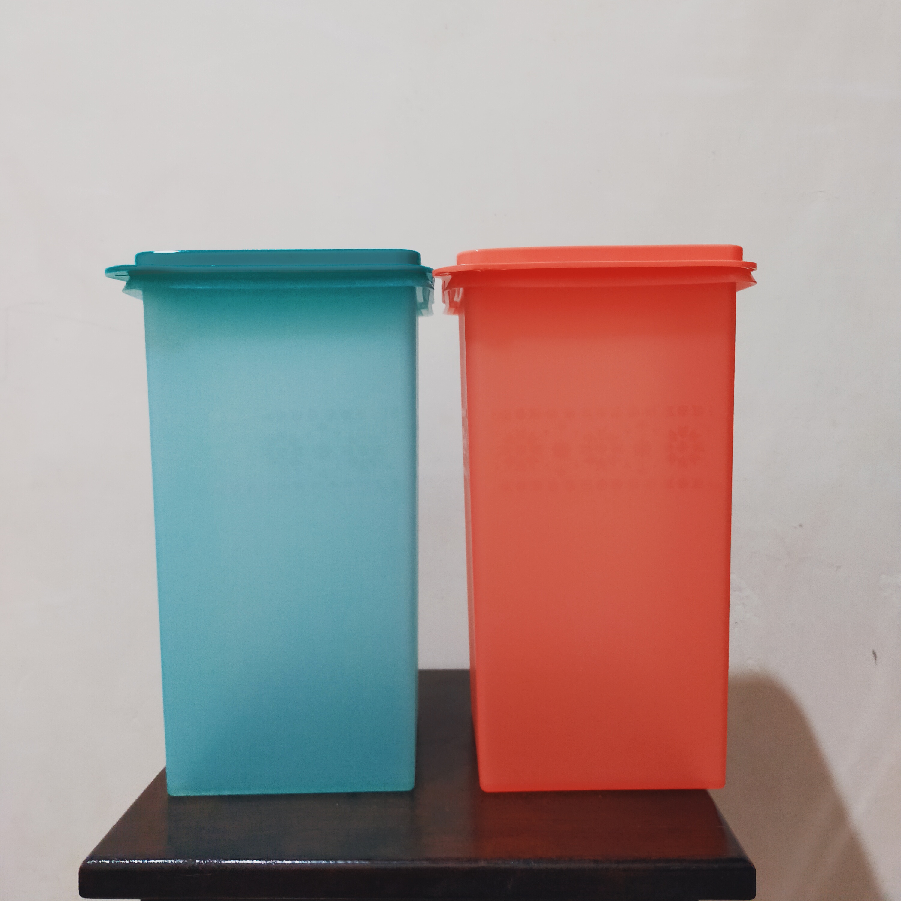 TUPPERWARE MOSAIC SWEET SAVER KAPASITAS 2,6 LITER / WADAH SNACK ...