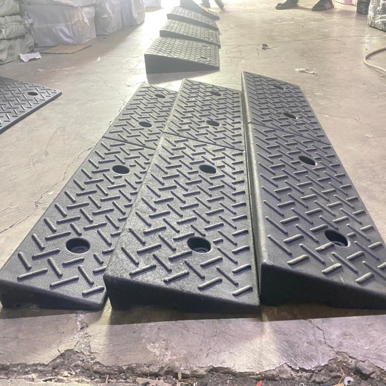 Rubber Ramp / Tanjakan Lantai Hitam Polos | Lazada Indonesia