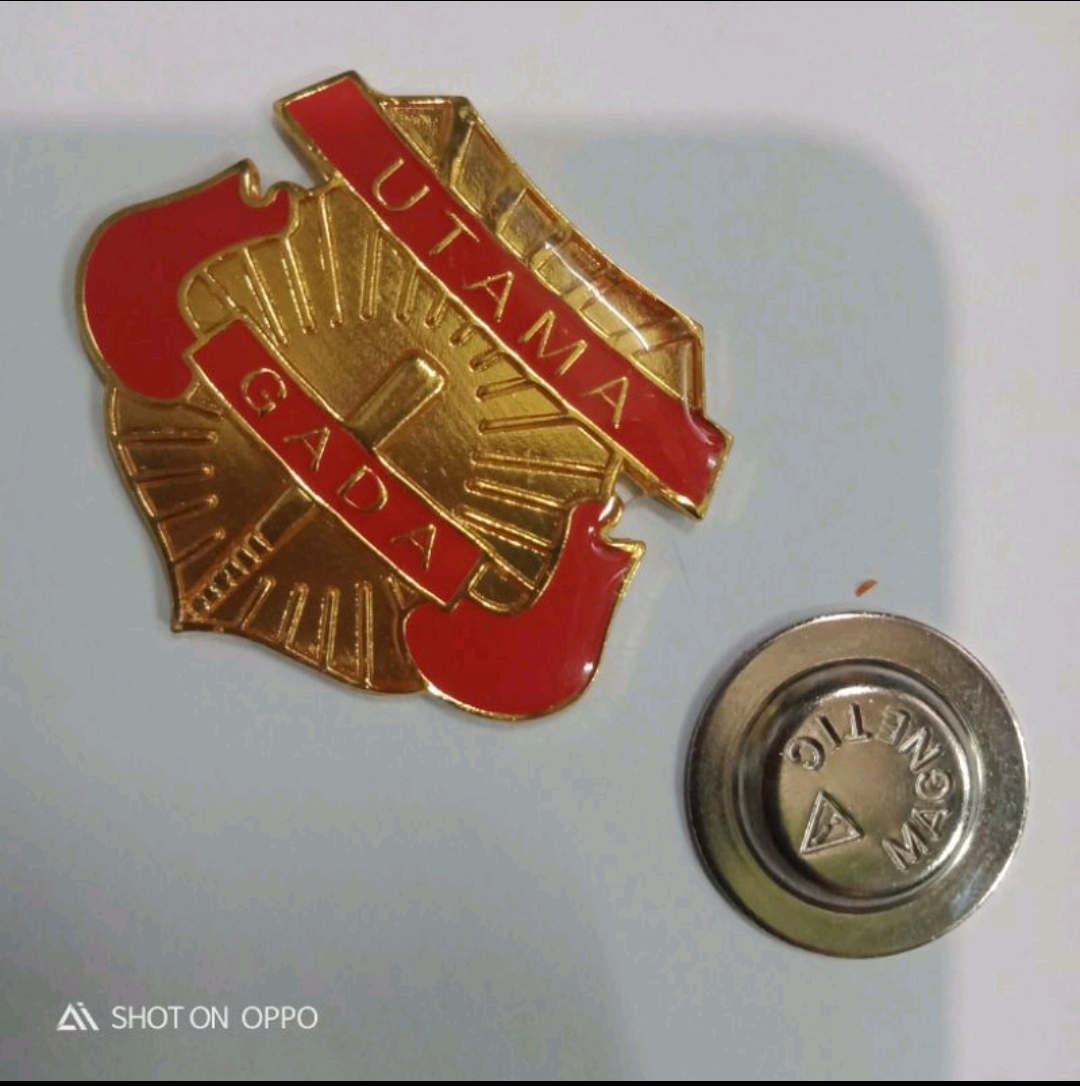 PIN GADA UTAMA MAGNET | Lazada Indonesia