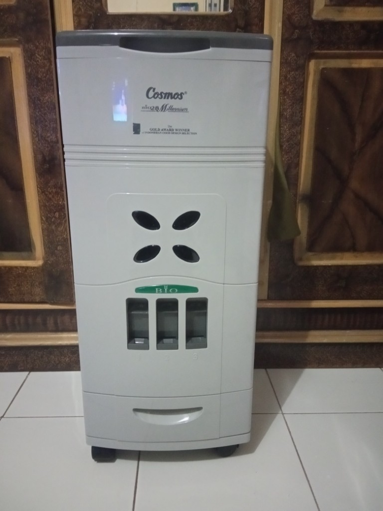 Cosmos Rice Box 28kg BIO28 Dispenser Beras Tempat Simpan Beras | Lazada ...