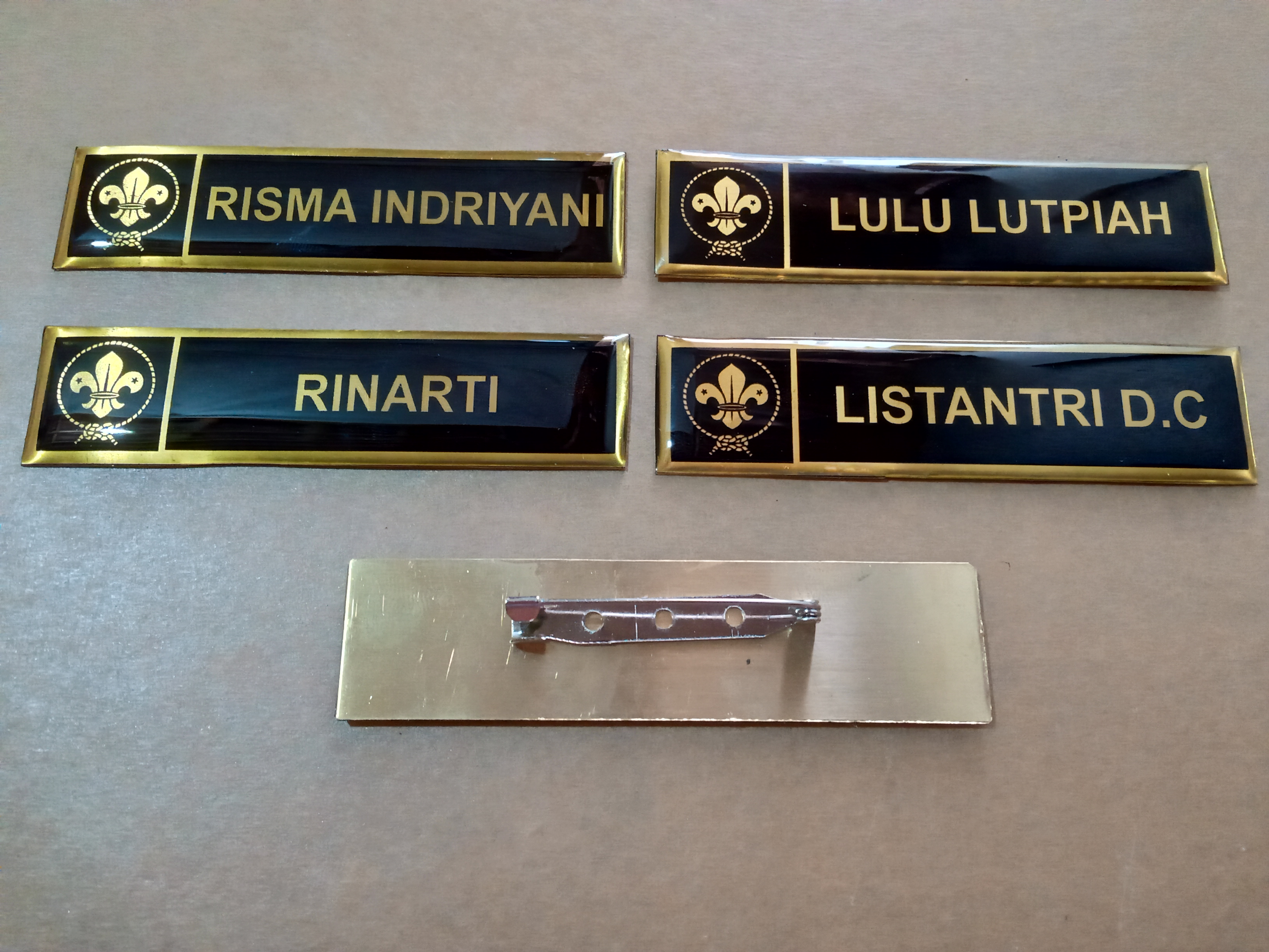 PAPAN NAMA ISI (CUSTOM), NAME TAG PAKETAN , PIN, PIN NAMA, PIN CUSTOM ...