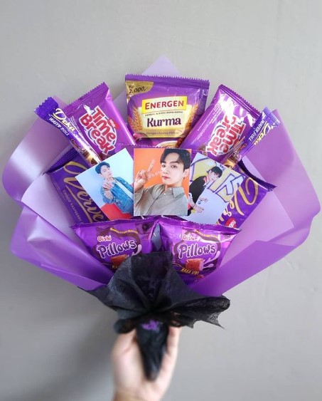 bucket snack special BTS Borahae/buket snack wisuda | Lazada Indonesia