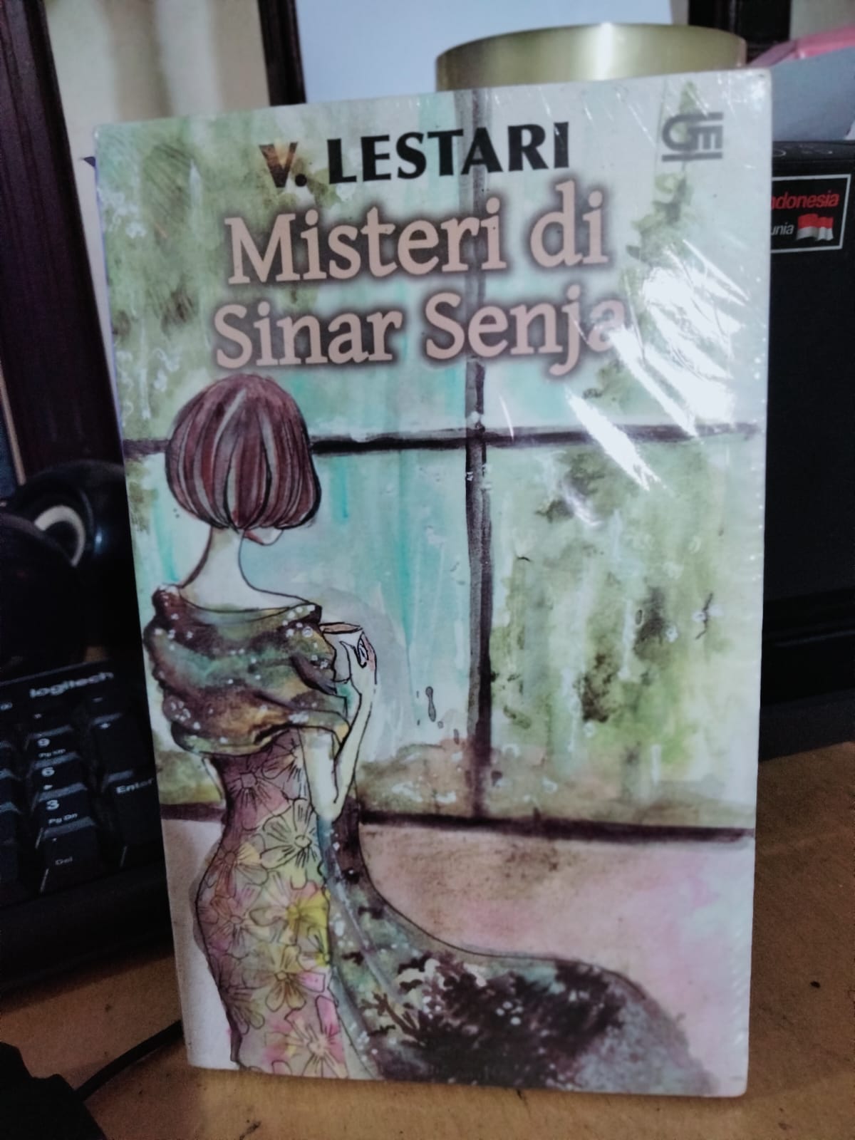 Novel : MISTERI DI SINAR SENJA By V. LESTARI | Lazada Indonesia