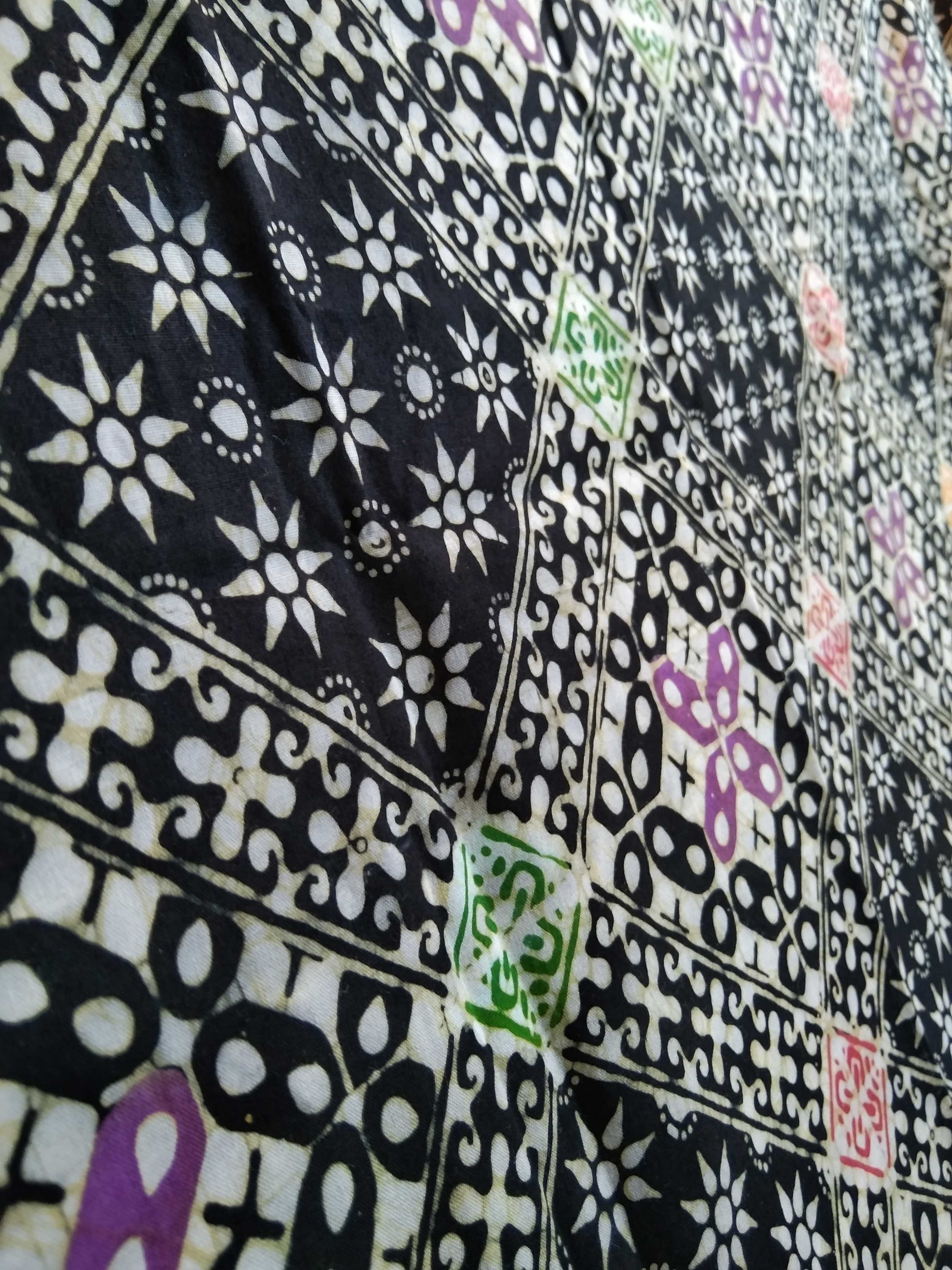 Kain Batik/ Kain Batik Lokal/ Kain Batik Motif Bunga Tanjung Tegelan ...