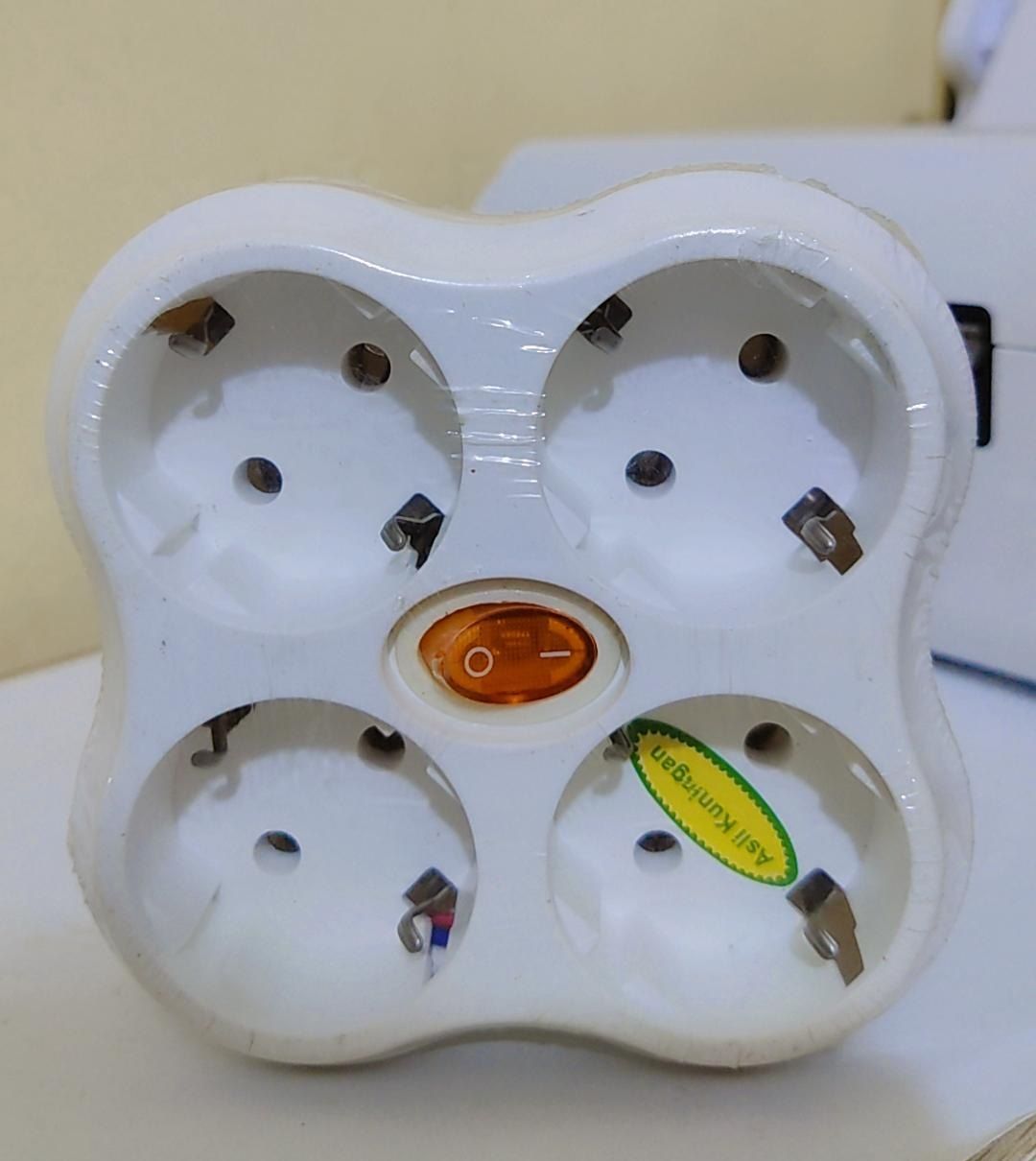 stop kontak T Multi Colokan Listrik 4 Lubang Matsui + Saklar SNI ...