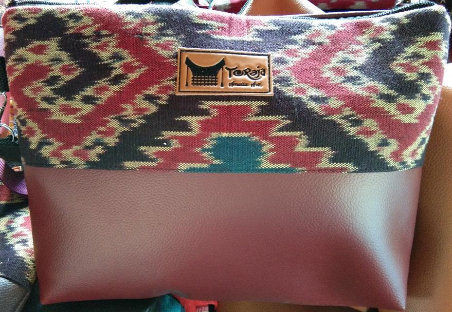 KERAJINAN TORAJA - DOMPET - TAS GENGGAM BERMOTIF TORAJA 3 | Lazada ...