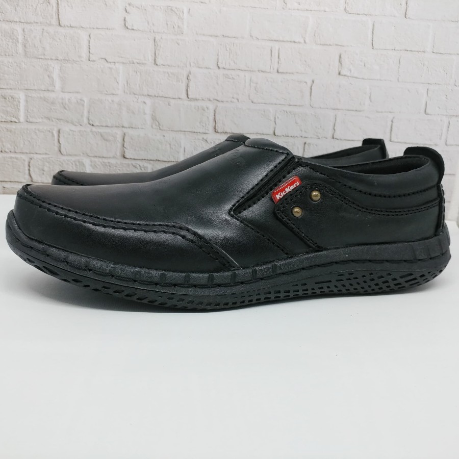 Kickers Sepatu Casual Kasual Pria Bahan Kulit Hitam Polos / Sepatu ...