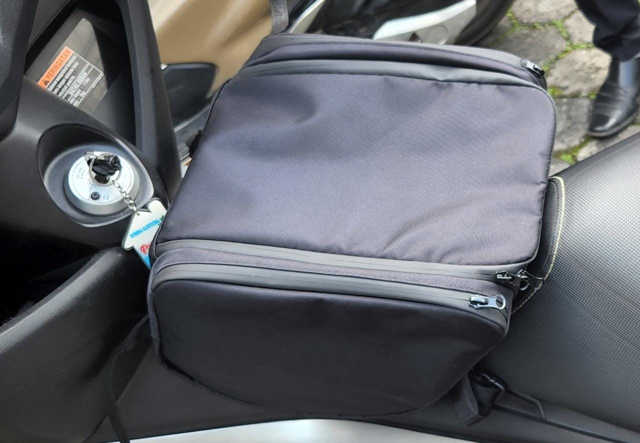 TUNNEL BAG Khusus untuk NMAX, PCX, AEROX, ADV dan motor sejenis nya ...