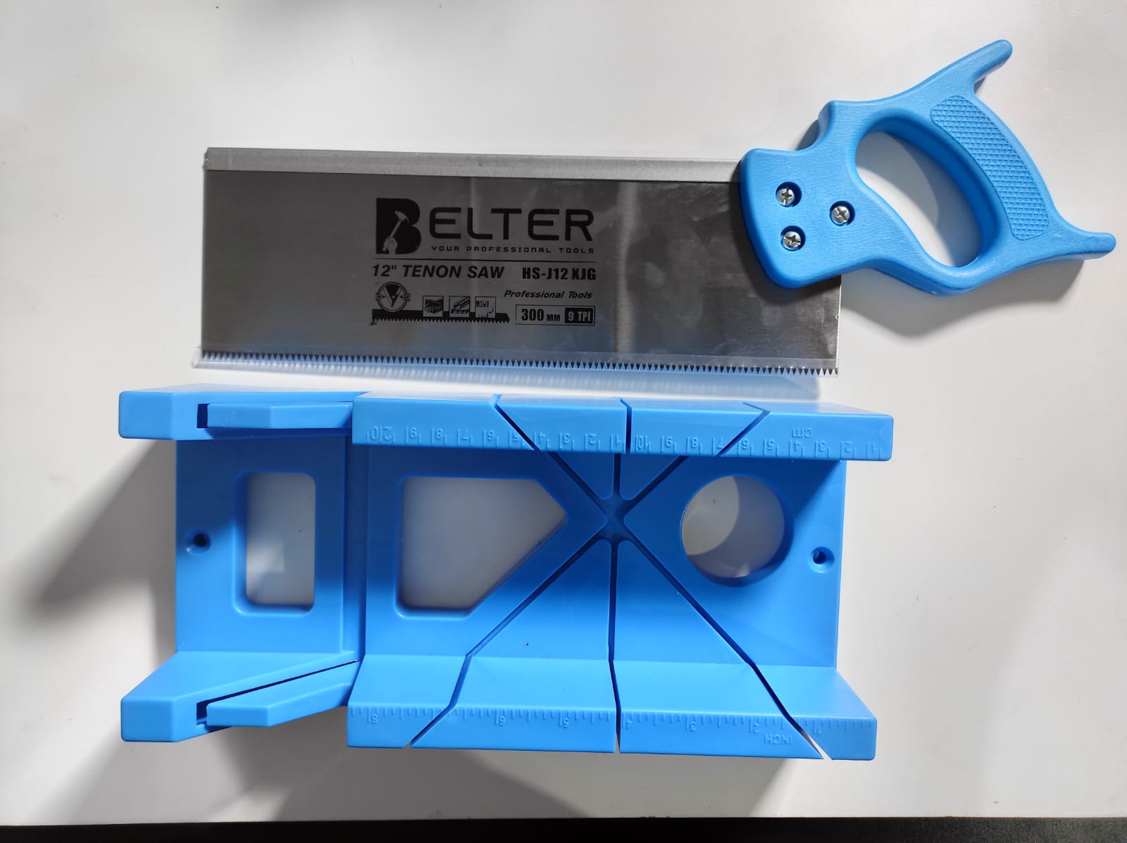 Gergaji Potong Kayu Papan Sudut Ujung Siku Corner Pigura Bingkai Frame ...