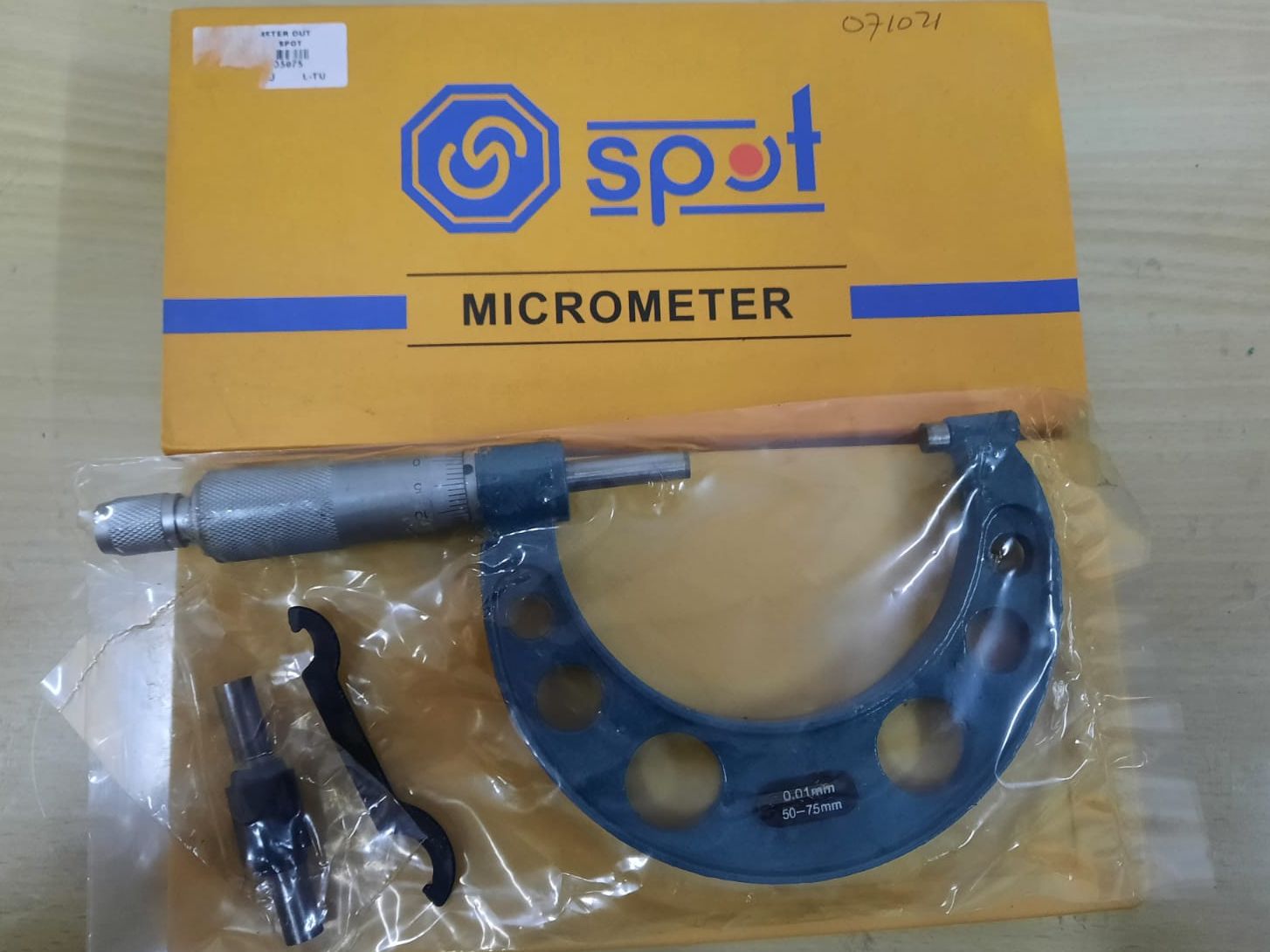 Outside Micrometer 50-75 mm SPOT Alat Ukur Ketebalan Mikrometer Micro ...