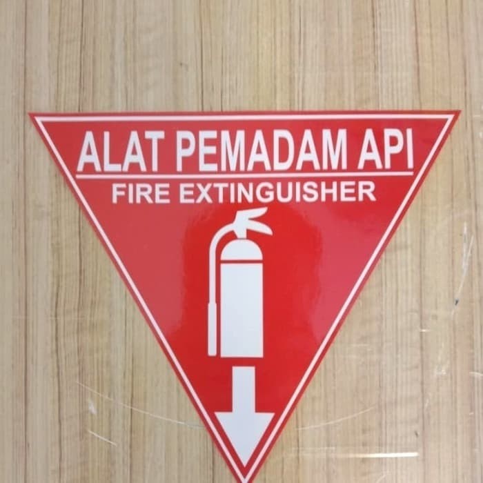 SIGN STICKER SEGITIGA APAR UKURAN 35X35CM K3 RAMBU | Lazada Indonesia