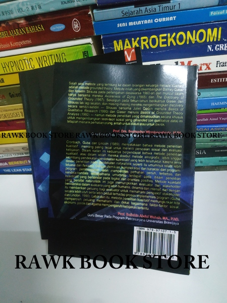 Antropologi Budaya Suatu Perspektif Kontemporer Jilid 1 - Roger M ...