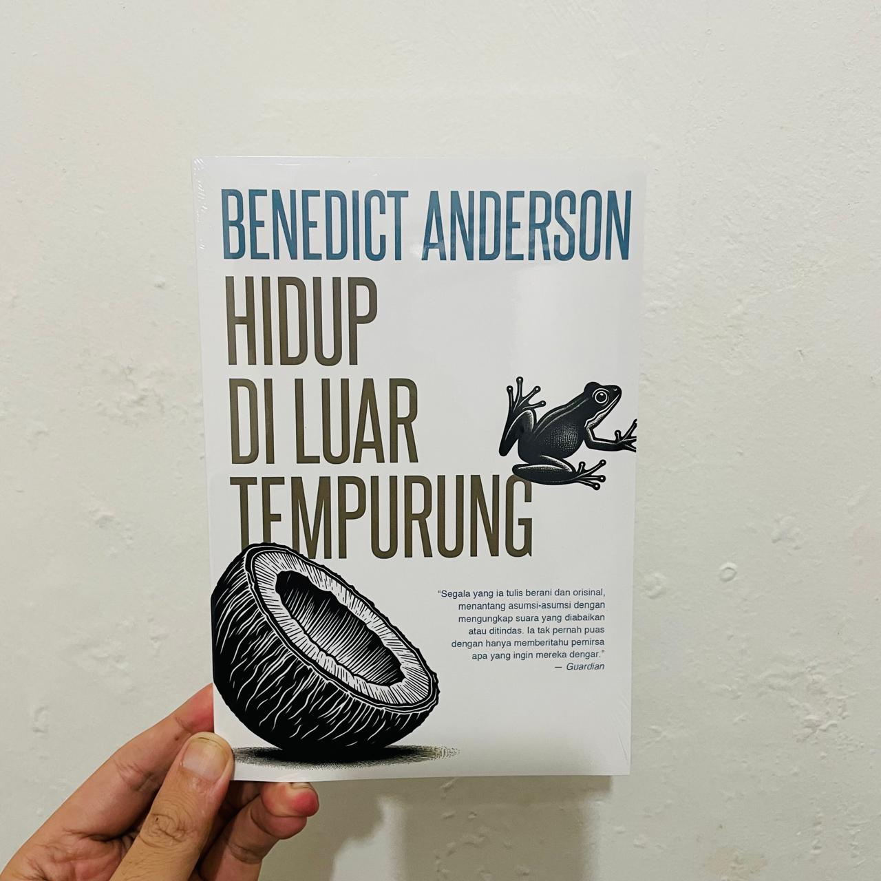 HIDUP DI LUAR TEMPURUNG - Benedict Anderson | Lazada Indonesia