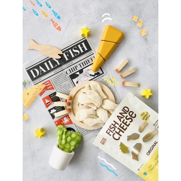 Munching Queen Truffle Fish and Cheese Crackers with Italian Herbs ...