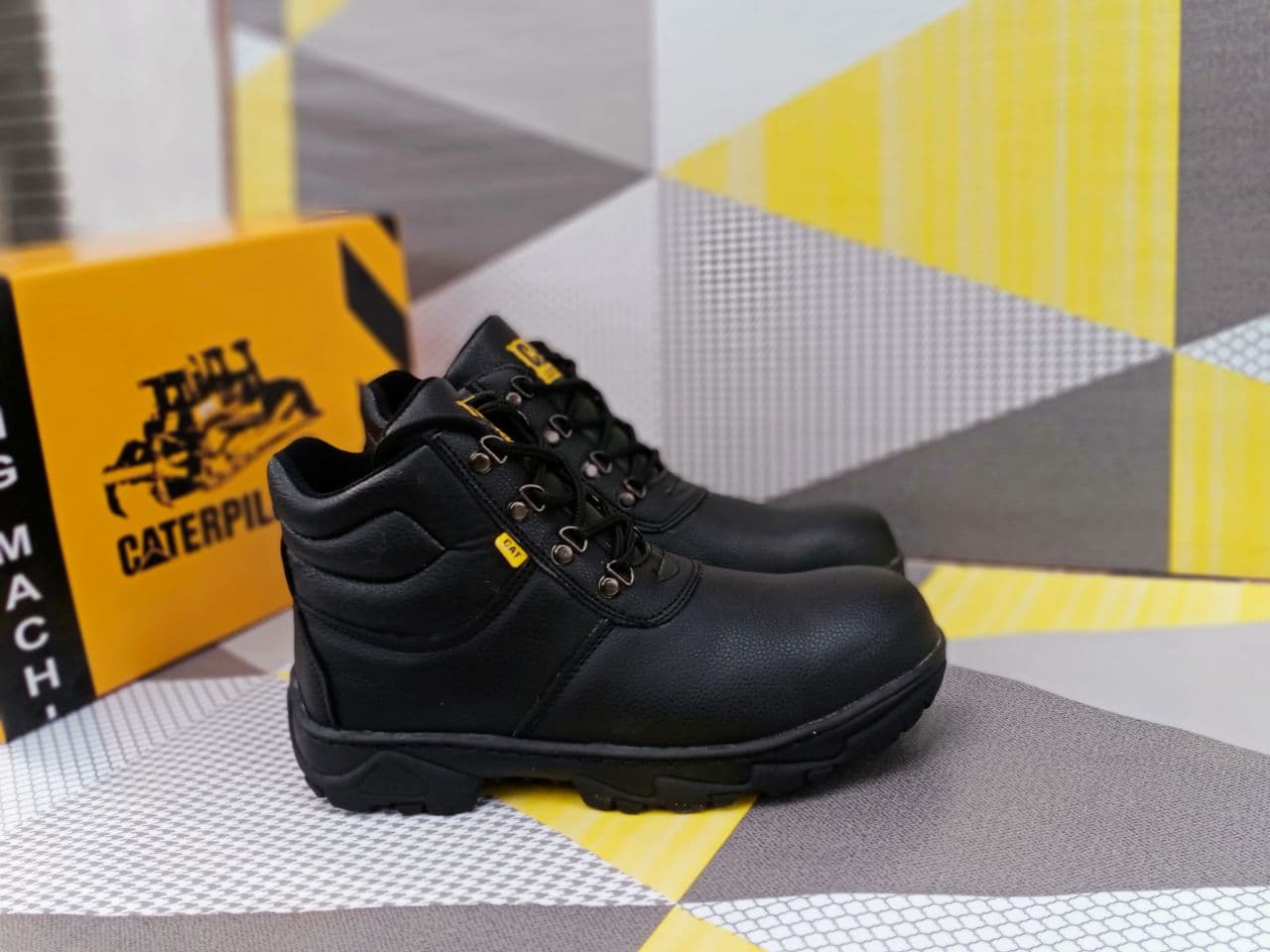 Sepatu Pria Sepatu Safety Ujung Besi Best Seller Sepatu CAT Caterpillar ...