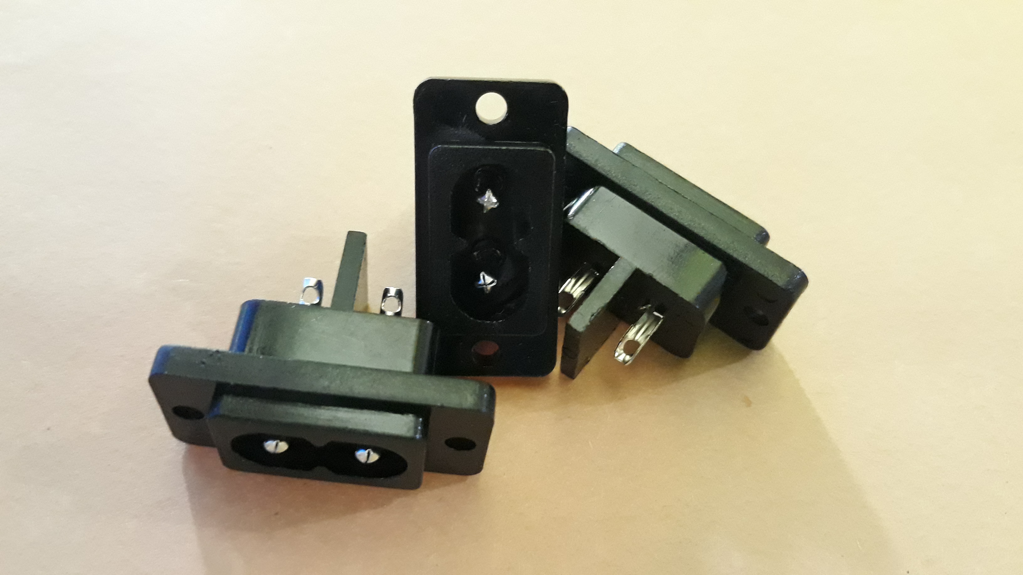 Socket Soket AC Angka8 Angka 8 High Quality Tahan Panas | Lazada Indonesia