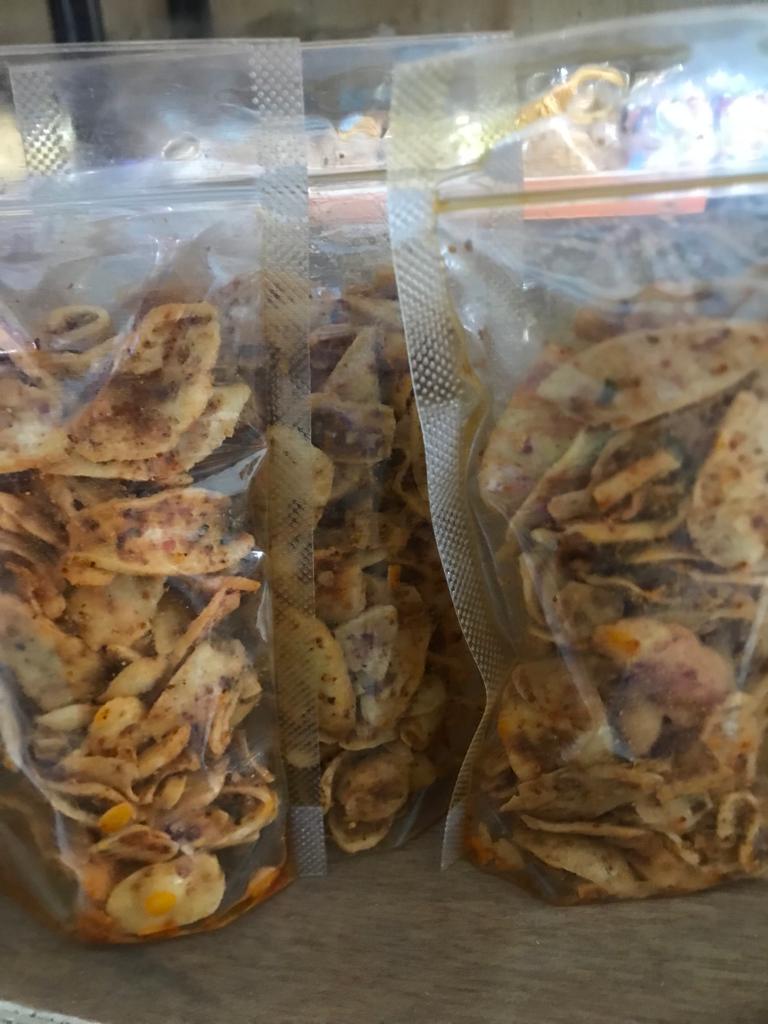 BASRENG KRISPY MINI POUCH VARIAN RASA RUJAK DAN PEDAS BALADO 60GR ...